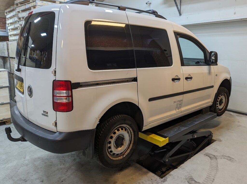 Bulldog Lifters PMS-635BI 3.5 Ton hydraulisk sakse lift til nedbygning ...